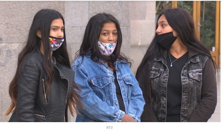 Romska zastava na Gradskoj kući: U Subotici obeležen Svetski dan Roma ...